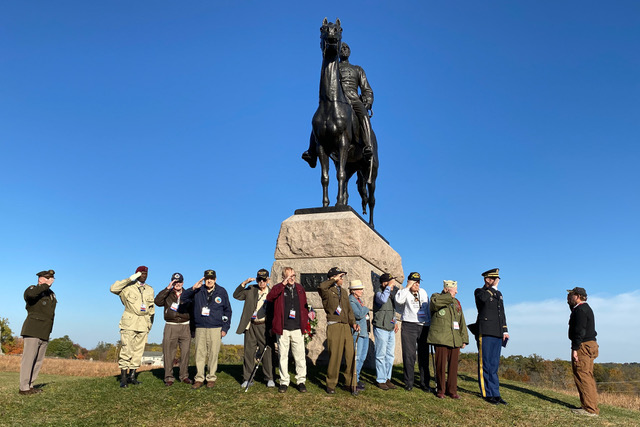 Battle of the Bulge veterans tour WWII and Civil War sites - Gettysburg ...