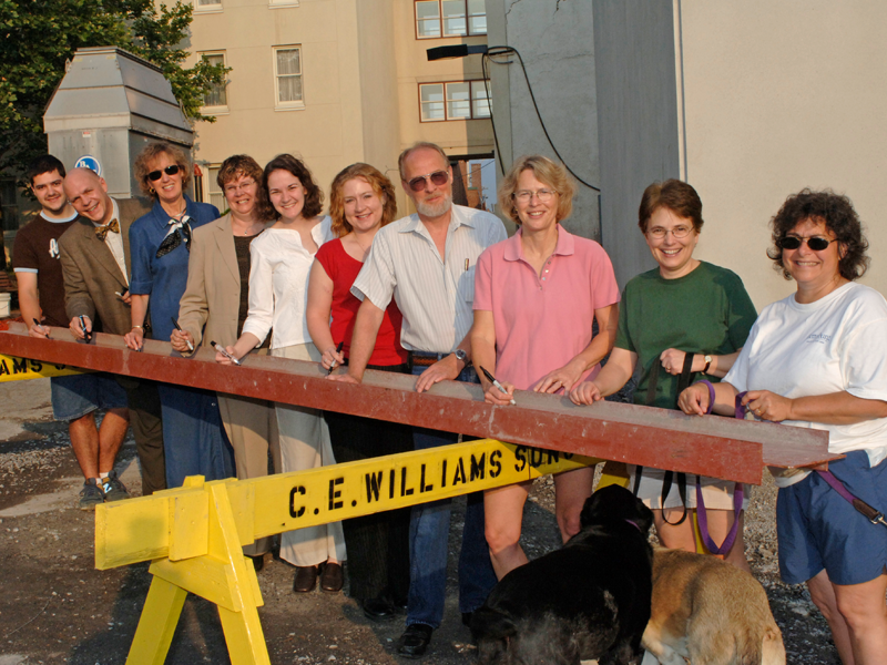 Majestic Theater's Jeffrey Gabel takes final bow